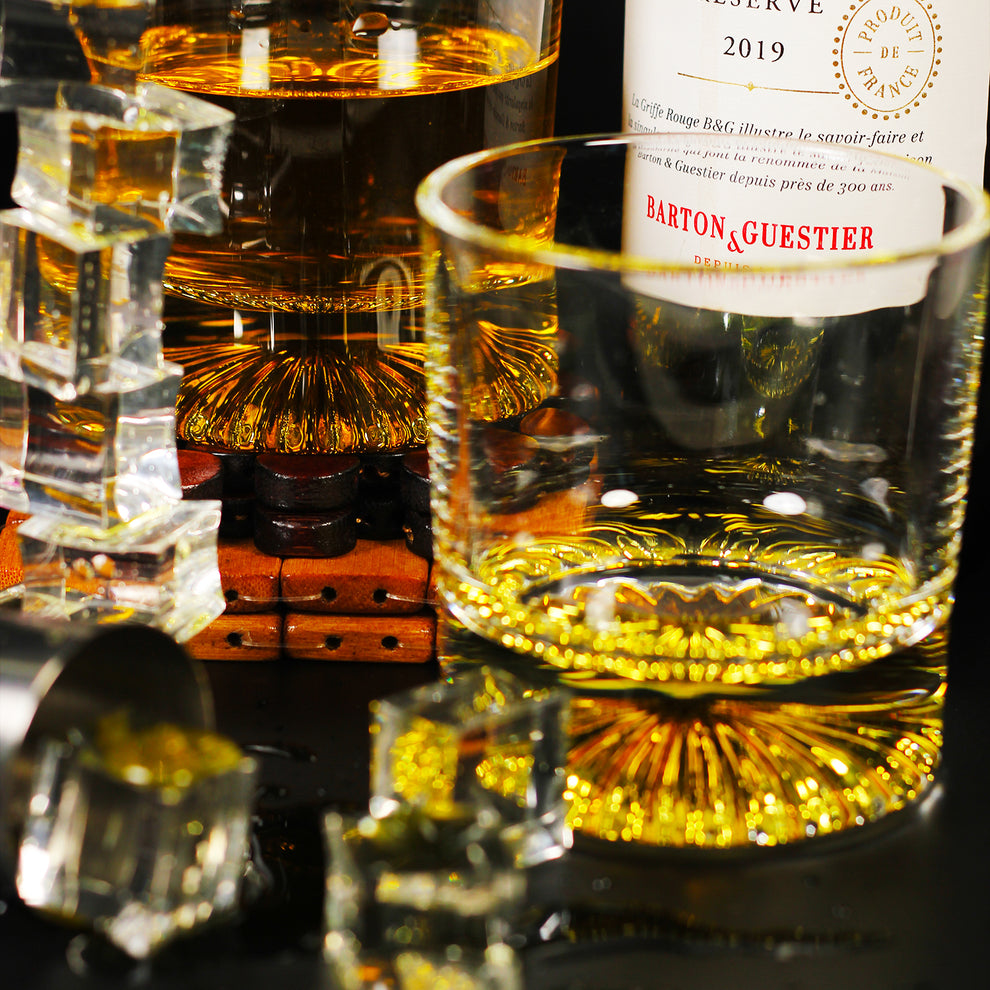 Melbify Italian Petal Whiskey Glasses | Artistic | Elegant | Premium | – melbify